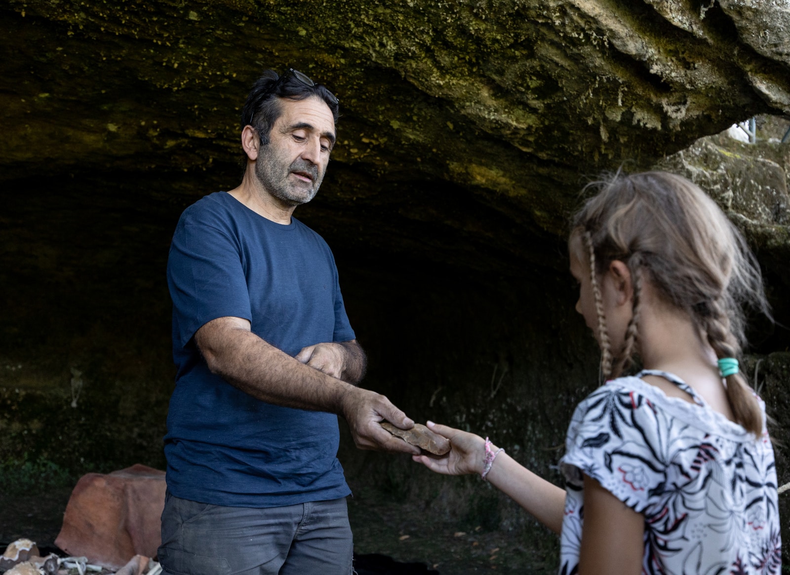 Découvrez la taille de silex et l’allumage du feu préhistorique à La ...